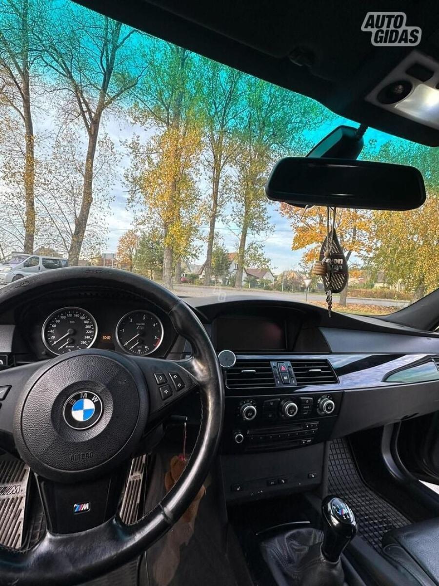 Melns BMW 530 2004 Kelmė, ar dzinēja tilpumu 3.00 L un nobraukumu 413 tūkst. km par 4100 €, foto 11 vietnē AUTOMOTO.COM.LV