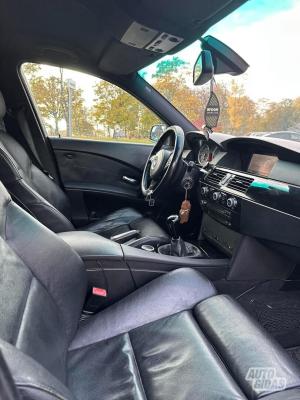 Melns BMW 530 2004 Kelmė, ar dzinēja tilpumu 3.00 L un nobraukumu 413 tūkst. km par 4100 €, foto 12 vietnē AUTOMOTO.COM.LV