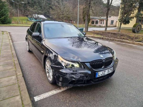Melns BMW 530 2005 Viļņa, ar dzinēja tilpumu 0.00 L un nobraukumu 421 tūkst. km par 2350 €, foto 6 vietnē AUTOMOTO.COM.LV
