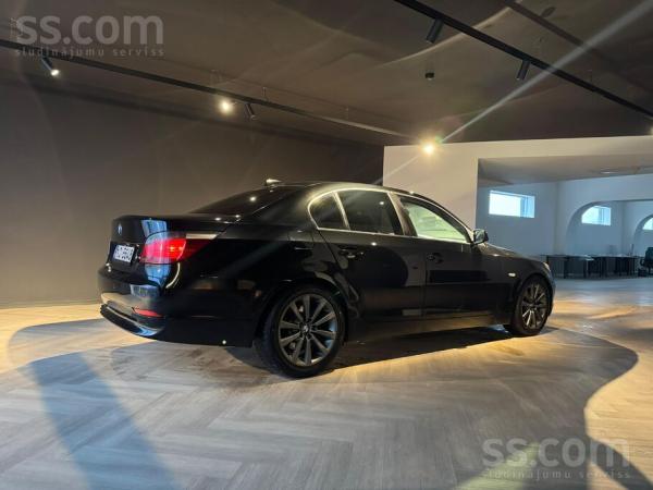 Black BMW 530 2005 in Riga, with an engine capacity of 3.00 L and mileage of 340 thousand km for 4200 €, photo 2 on AUTOMOTO.COM.LV