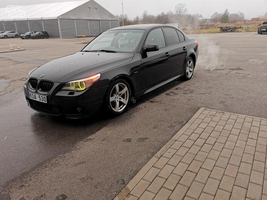 Black BMW 530 2005 in Kaisiadorys, with an engine capacity of 3.00 L and mileage of 362 thousand km for 4300 €, photo 5 on AUTOMOTO.COM.LV