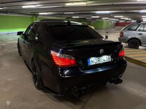 Black BMW 530 2005 in Vilnius, with an engine capacity of 2.50 L and mileage of 400 thousand km for 4999 €, photo 11 on AUTOMOTO.COM.LV