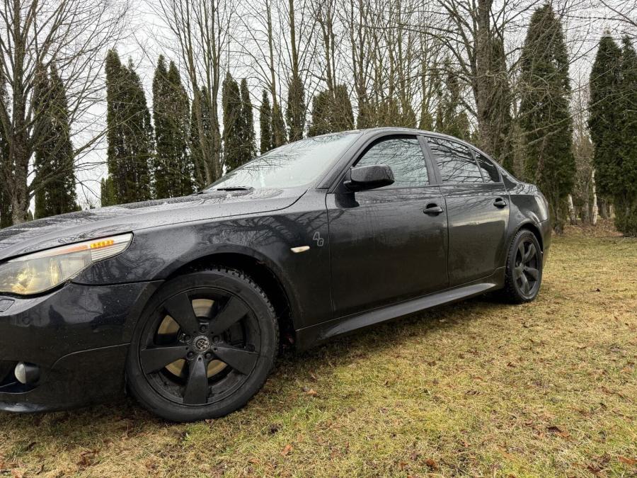 Black BMW 530 2005 in Birzai, with an engine capacity of 3.00 L and mileage of 280 thousand km for 3800 €, photo 3 on AUTOMOTO.COM.LV