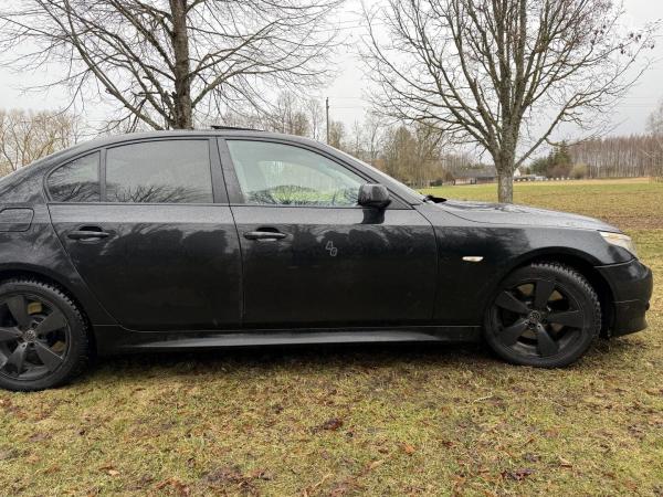 Melns BMW 530 2005 Biržai, ar dzinēja tilpumu 3.00 L un nobraukumu 280 tūkst. km par 3800 €, foto 7 vietnē AUTOMOTO.COM.LV