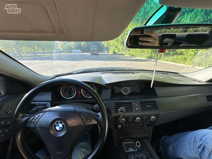 Black BMW 530 2005 in Vilnius, with an engine capacity of 3.00 L and mileage of 525 thousand km for 2900 €, photo 5 on AUTOMOTO.COM.LV