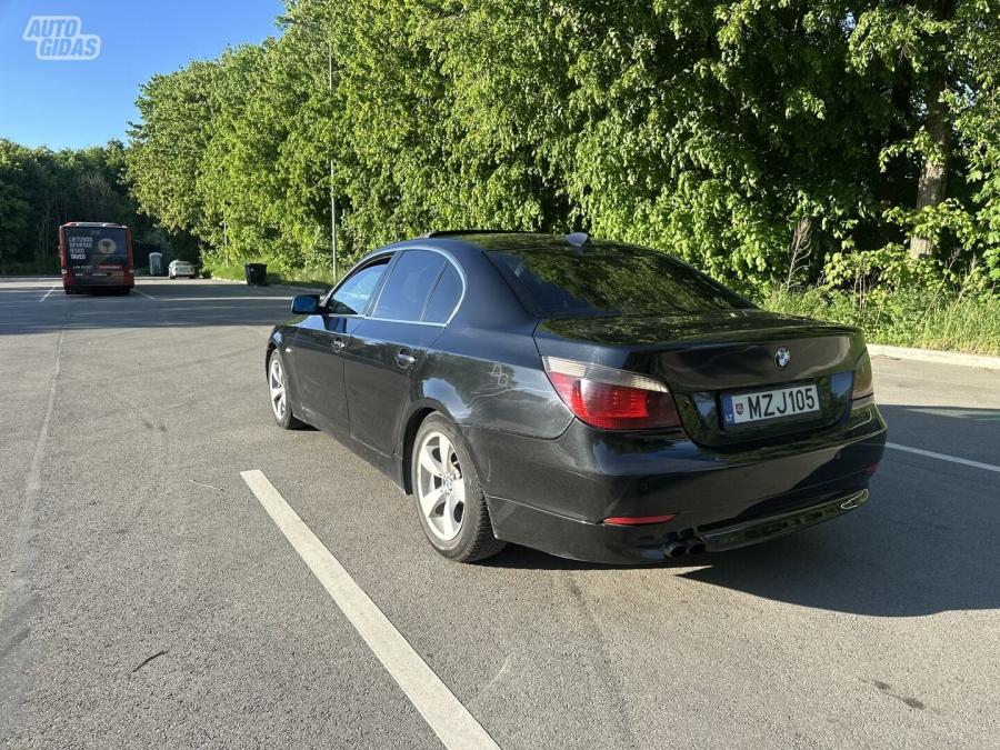Black BMW 530 2005 in Vilnius, with an engine capacity of 3.00 L and mileage of 525 thousand km for 2900 €, photo 6 on AUTOMOTO.COM.LV