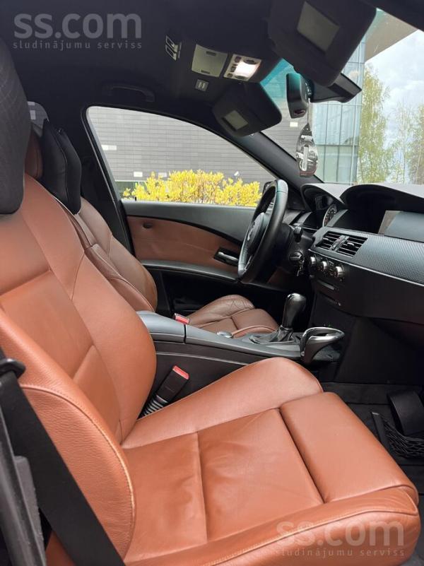 Melns BMW 530 2005 Jelgava, ar dzinēja tilpumu 3.00 L un nobraukumu 337 tūkst. km par 8900 €, foto 9 vietnē AUTOMOTO.COM.LV