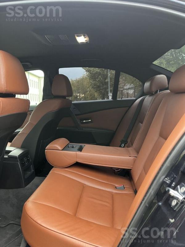Melns BMW 530 2005 Jelgava, ar dzinēja tilpumu 3.00 L un nobraukumu 337 tūkst. km par 8900 €, foto 10 vietnē AUTOMOTO.COM.LV
