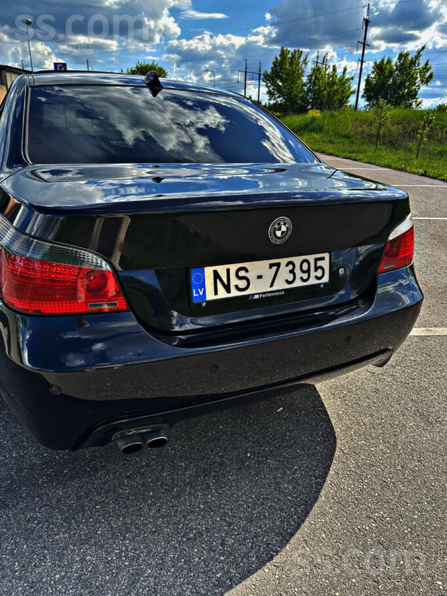 Melns BMW 530 2005 Daugavpils, ar dzinēja tilpumu 3.00 L un nobraukumu 334 tūkst. km par 5500 €, foto 4 vietnē AUTOMOTO.COM.LV