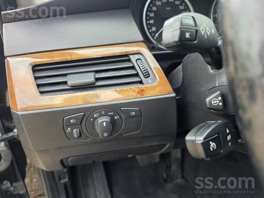 Melns BMW 530 2005 Rēzekne, ar dzinēja tilpumu 3.00 L un nobraukumu 0 tūkst. km par 3800 €, foto 22 vietnē AUTOMOTO.COM.LV