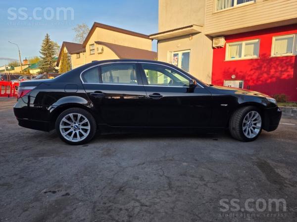 Melns BMW 530 2005 Daugavpils, ar dzinēja tilpumu 3.00 L un nobraukumu 385 tūkst. km par 3700 €, foto 3 vietnē AUTOMOTO.COM.LV