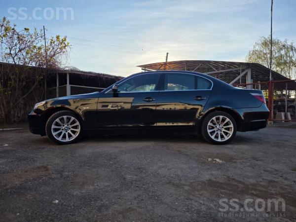 Melns BMW 530 2005 Daugavpils, ar dzinēja tilpumu 3.00 L un nobraukumu 385 tūkst. km par 3700 €, foto 4 vietnē AUTOMOTO.COM.LV
