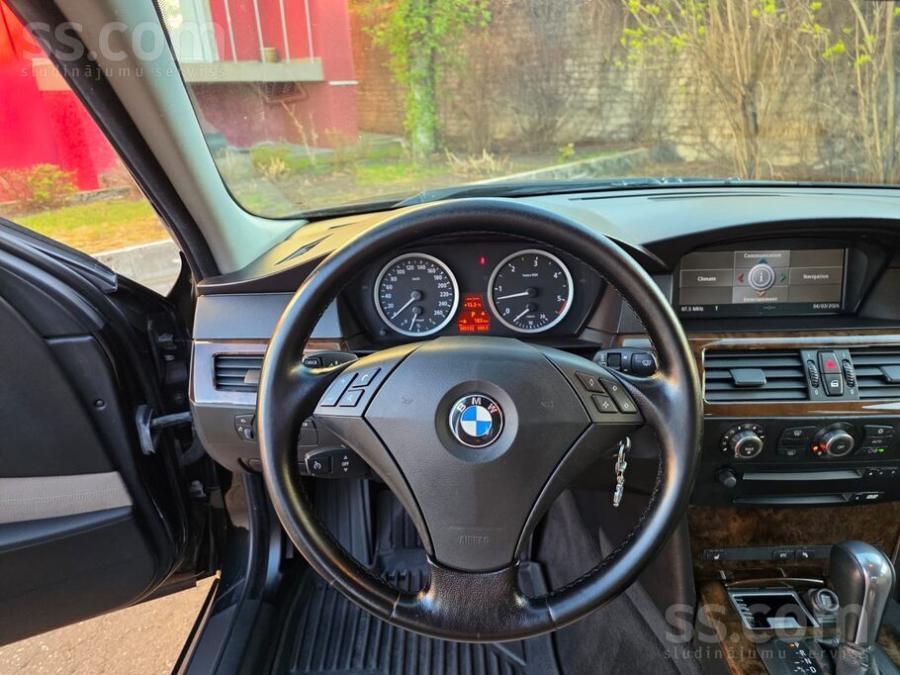 Черный БМВ 530 2005 в Даугавпилс, объемом двигателя 3.00 л и пробегом 385 тыс. км за 3700 €, фото 10 на AUTOMOTO.COM.LV