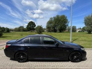 Black BMW 530 2005 in Riga, with an engine capacity of 3.00 L and mileage of 380 thousand km for 4990 €, photo 5 on AUTOMOTO.COM.LV