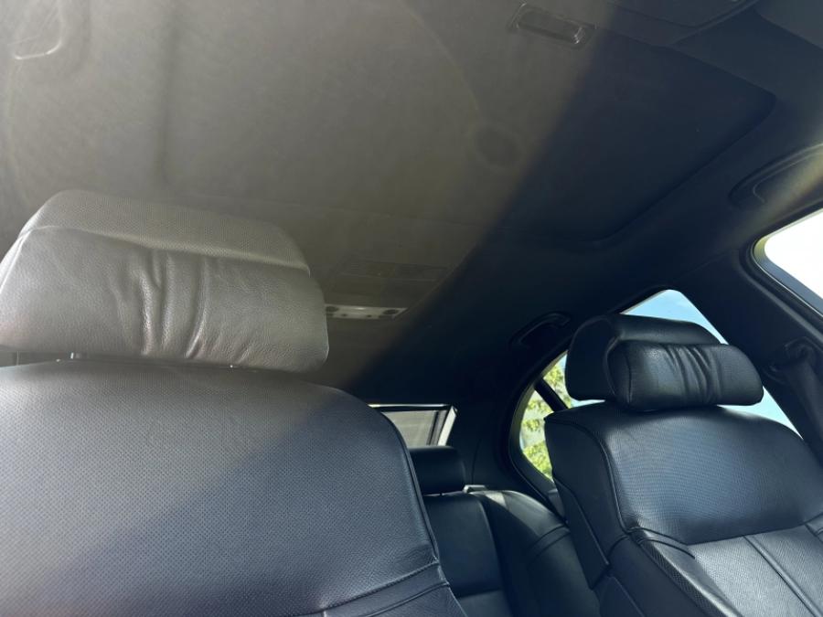 Black BMW 530 2005 in Riga, with an engine capacity of 3.00 L and mileage of 380 thousand km for 4990 €, photo 9 on AUTOMOTO.COM.LV