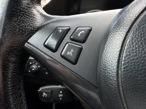 Black BMW 530 2005 in Riga, with an engine capacity of 3.00 L and mileage of 380 thousand km for 4990 €, photo 31 on AUTOMOTO.COM.LV