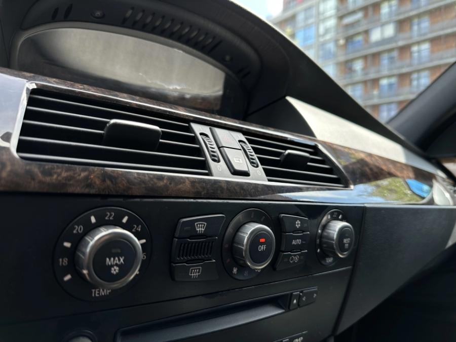 Black BMW 530 2005 in Riga, with an engine capacity of 3.00 L and mileage of 380 thousand km for 4990 €, photo 35 on AUTOMOTO.COM.LV