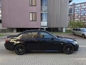 Черный БМВ 530 2005 в Рига, объемом двигателя 3.00 л и пробегом 359 тыс. км за 4490 €, фото 5 на AUTOMOTO.COM.LV