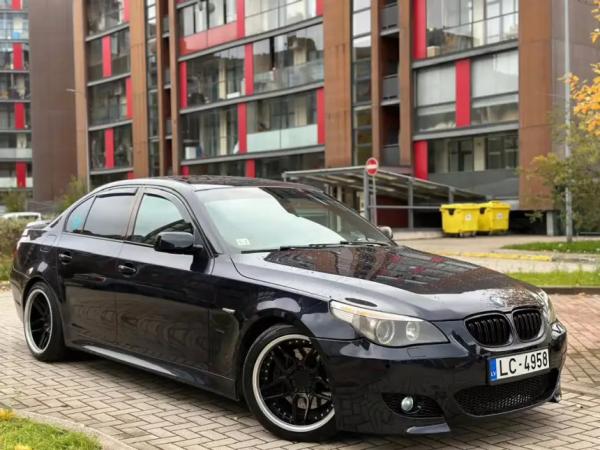 Black BMW 530 2005 in Riga, with an engine capacity of 3.00 L and mileage of 378 thousand km for 4990 €, photo 1 on AUTOMOTO.COM.LV