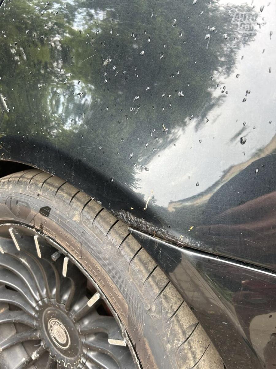 Melns BMW 530 2005 Kauņa, ar dzinēja tilpumu 3.00 L un nobraukumu 423 tūkst. km par 3300 €, foto 12 vietnē AUTOMOTO.COM.LV
