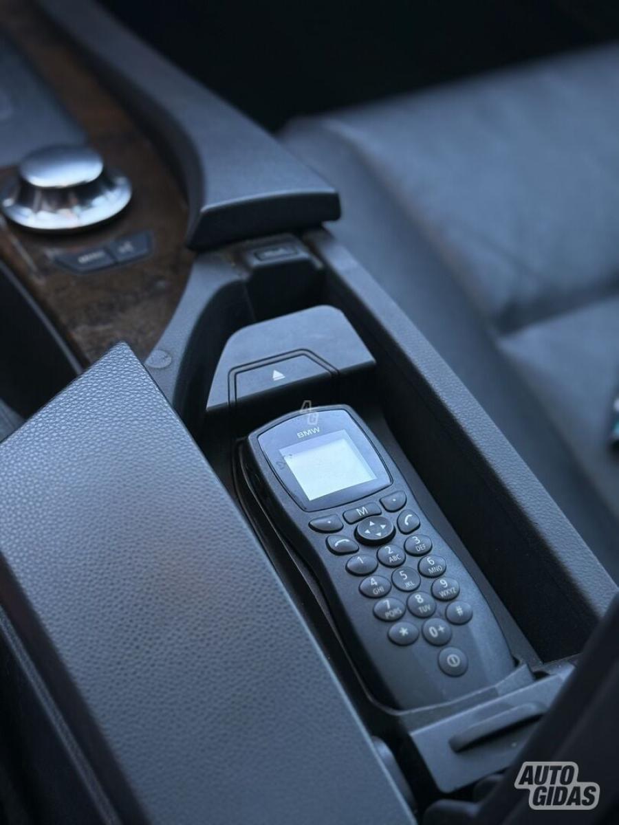 Black BMW 530 2005 in Mazeikiai, with an engine capacity of 3.00 L and mileage of 320 thousand km for 3450 €, photo 16 on AUTOMOTO.COM.LV