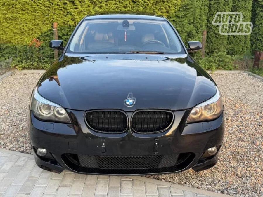 Black BMW 530 2005 in Salcininkai, with an engine capacity of 3.00 L and mileage of 368 thousand km for 5700 €, photo 12 on AUTOMOTO.COM.LV