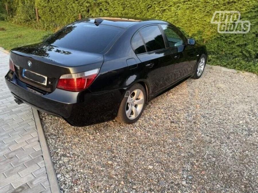 Black BMW 530 2005 in Salcininkai, with an engine capacity of 3.00 L and mileage of 368 thousand km for 5700 €, photo 19 on AUTOMOTO.COM.LV