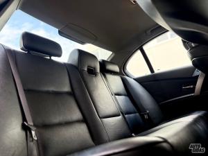 Black BMW 530 2005 in Kaunas, with an engine capacity of 3.00 L and mileage of 377 thousand km for 3500 €, photo 19 on AUTOMOTO.COM.LV