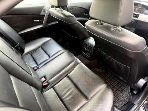 Black BMW 530 2005 in Kaunas, with an engine capacity of 2.99 L and mileage of 377 thousand km for 3500 €, photo 19 on AUTOMOTO.COM.LV