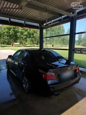 Melns BMW 530 2005 Naujoji Akmenė, ar dzinēja tilpumu 3.00 L un nobraukumu 422 tūkst. km par 3750 €, foto 5 vietnē AUTOMOTO.COM.LV