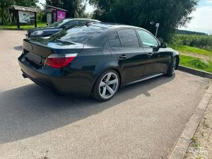 Melns BMW 530 2005 Naujoji Akmenė, ar dzinēja tilpumu 3.00 L un nobraukumu 422 tūkst. km par 3750 €, foto 7 vietnē AUTOMOTO.COM.LV
