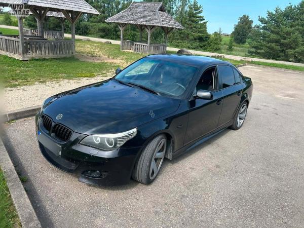 Black BMW 530 2005 in Naujoji Akmene, with an engine capacity of 3.00 L and mileage of 422 thousand km for 3750 €, photo 8 on AUTOMOTO.COM.LV