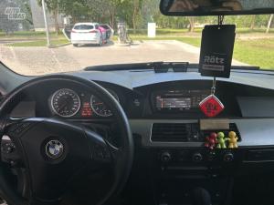 Черный БМВ 530 2005 в Науйойи-Акмяне, объемом двигателя 3.00 л и пробегом 422 тыс. км за 3750 €, фото 21 на AUTOMOTO.COM.LV