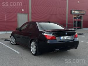 Black BMW 530 2005 in Riga, with an engine capacity of 3.00 L and mileage of 415 thousand km for 4950 €, photo 7 on AUTOMOTO.COM.LV