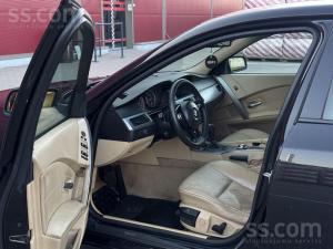 Black BMW 530 2005 in Riga, with an engine capacity of 3.00 L and mileage of 415 thousand km for 4950 €, photo 8 on AUTOMOTO.COM.LV