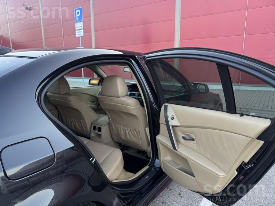Black BMW 530 2005 in Riga, with an engine capacity of 3.00 L and mileage of 415 thousand km for 4950 €, photo 12 on AUTOMOTO.COM.LV