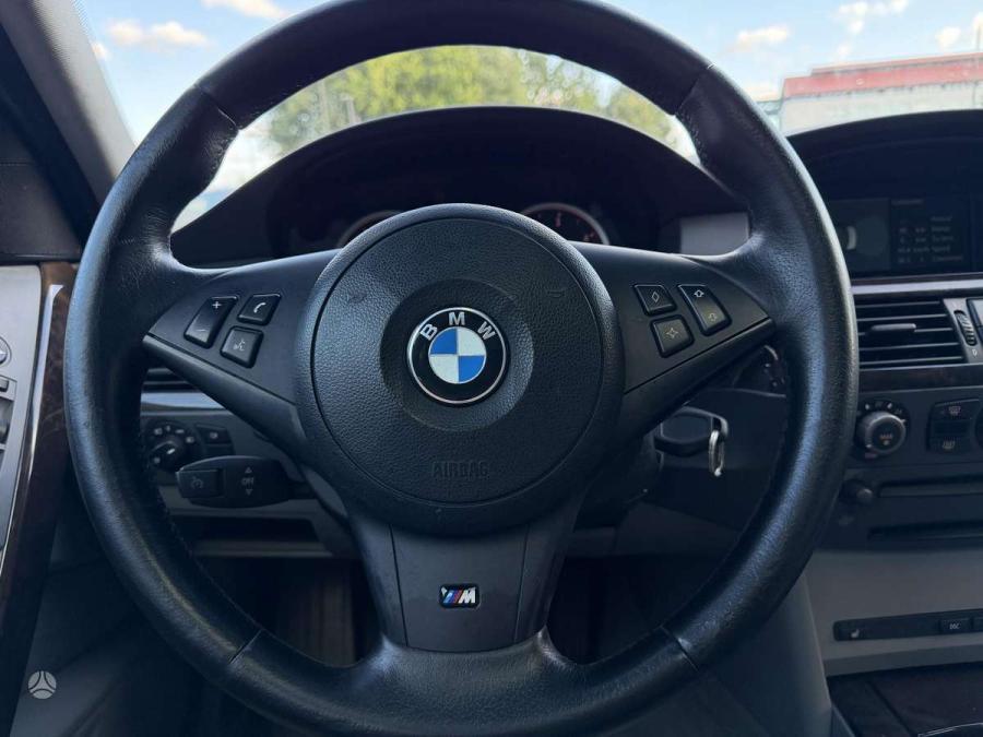Melns BMW 530 2005 Kauņa, ar dzinēja tilpumu 2.49 L un nobraukumu 398 tūkst. km par 3250 €, foto 8 vietnē AUTOMOTO.COM.LV