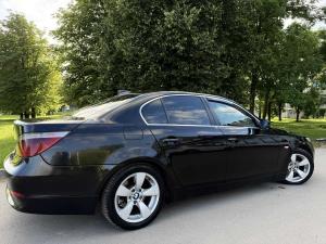 Melns BMW 530 2005 Kauņa, ar dzinēja tilpumu 2.49 L un nobraukumu 398 tūkst. km par 3250 €, foto 23 vietnē AUTOMOTO.COM.LV