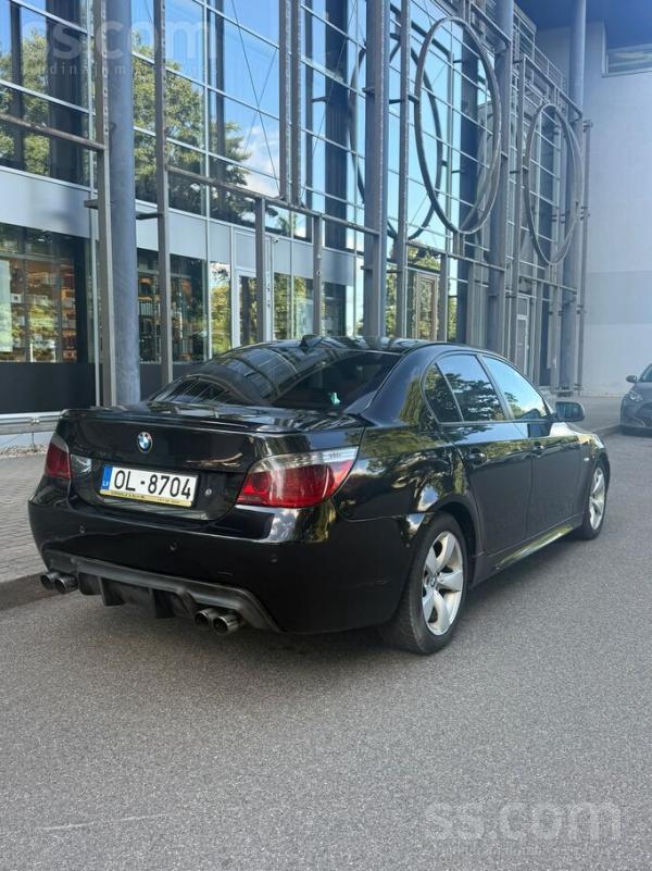 Melns BMW 530 2005 Rīga, ar dzinēja tilpumu 3.00 L un nobraukumu 0 tūkst. km par 5500 €, foto 4 vietnē AUTOMOTO.COM.LV