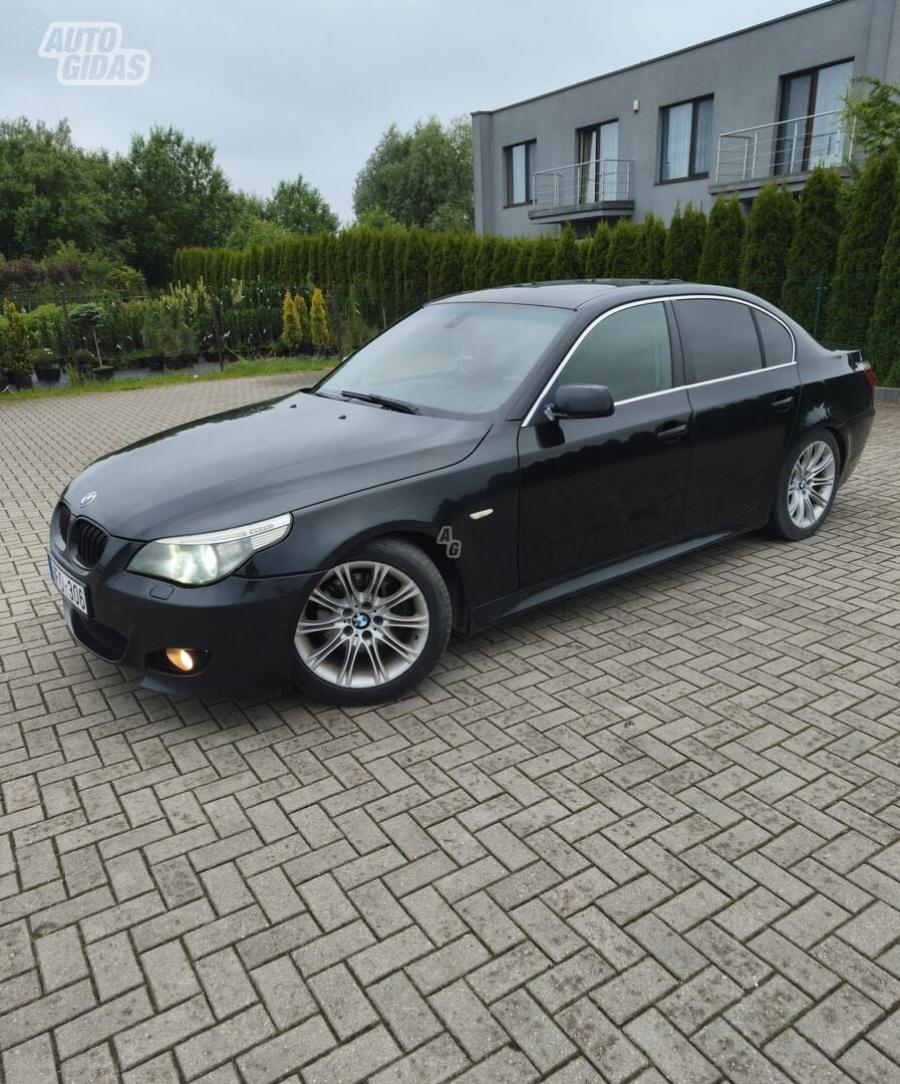 Black BMW 530 2005 in Kaunas, with an engine capacity of 3.00 L and mileage of 383 thousand km for 3550 €, photo 4 on AUTOMOTO.COM.LV