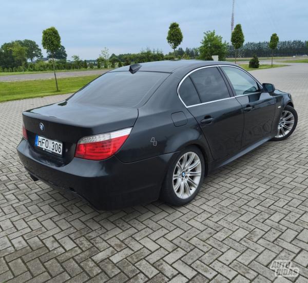 Black BMW 530 2005 in Kaunas, with an engine capacity of 3.00 L and mileage of 383 thousand km for 3550 €, photo 4 on AUTOMOTO.COM.LV