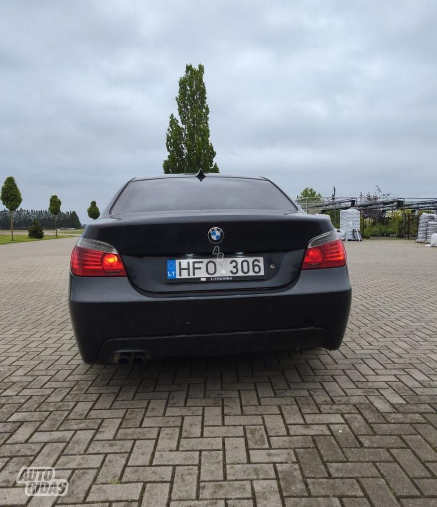 Black BMW 530 2005 in Kaunas, with an engine capacity of 3.00 L and mileage of 383 thousand km for 3550 €, photo 6 on AUTOMOTO.COM.LV