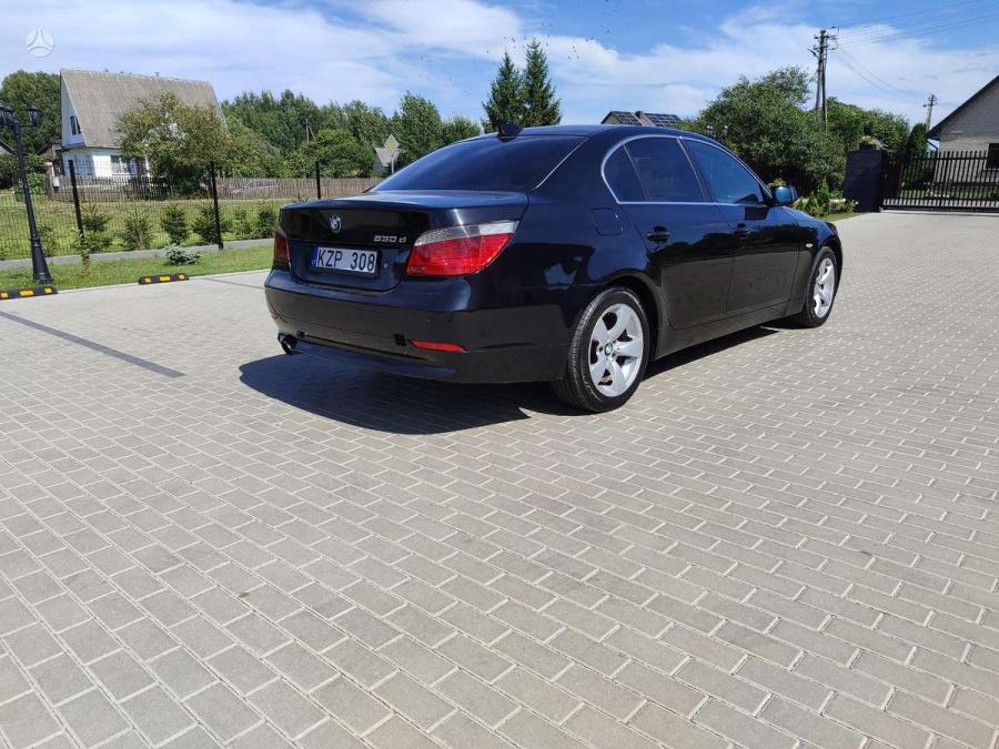 Black BMW 530 2005 in Vilnius, with an engine capacity of 2.99 L and mileage of 408 thousand km for 2950 €, photo 6 on AUTOMOTO.COM.LV