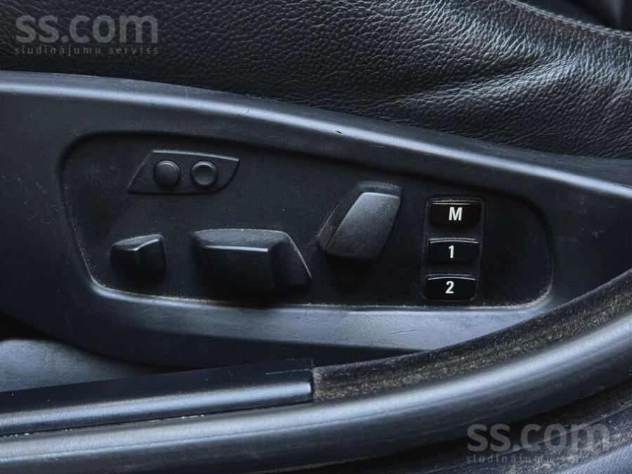 Melns BMW 530 2005 Rīga, ar dzinēja tilpumu 3.00 L un nobraukumu 280 tūkst. km par 4200 €, foto 12 vietnē AUTOMOTO.COM.LV