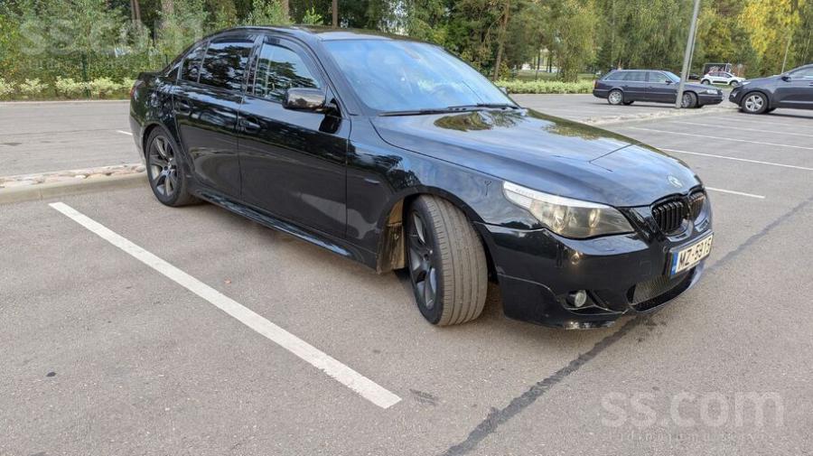 Melns BMW 530 2005 Daugavpils, ar dzinēja tilpumu 3.00 L un nobraukumu 347 tūkst. km par 4900 €, foto 3 vietnē AUTOMOTO.COM.LV