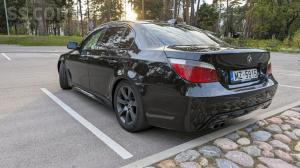 Melns BMW 530 2005 Daugavpils, ar dzinēja tilpumu 3.00 L un nobraukumu 347 tūkst. km par 4900 €, foto 4 vietnē AUTOMOTO.COM.LV