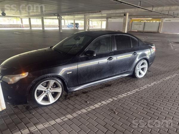 Melns BMW 530 2005 Rīga, ar dzinēja tilpumu 3.00 L un nobraukumu 407 tūkst. km par 5500 €, foto 5 vietnē AUTOMOTO.COM.LV