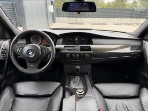 Black BMW 530 2005 in Vilnius, with an engine capacity of 3.00 L and mileage of 354 thousand km for 5240 €, photo 19 on AUTOMOTO.COM.LV
