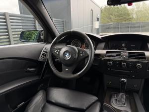 Black BMW 530 2005 in Vilnius, with an engine capacity of 3.00 L and mileage of 354 thousand km for 5240 €, photo 20 on AUTOMOTO.COM.LV