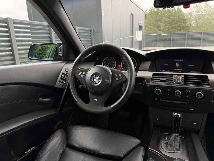 Black BMW 530 2005 in Vilnius, with an engine capacity of 3.00 L and mileage of 354 thousand km for 5240 €, photo 20 on AUTOMOTO.COM.LV